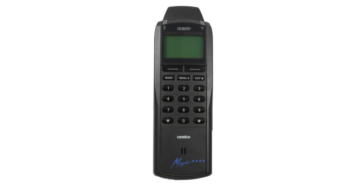 Hagenuk MT-2000 - das erste Handy mit vorinstalliertem Spiel